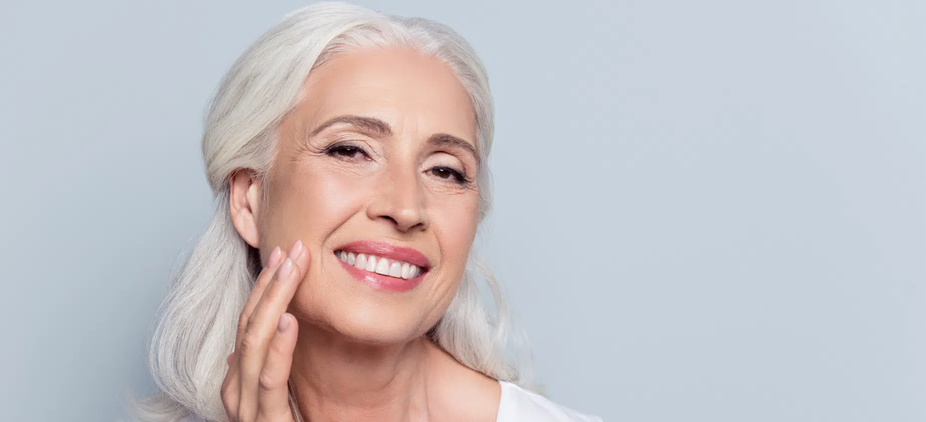 Raffermir la peau du visage sans chirurgie | Dr Mayeux | Paris